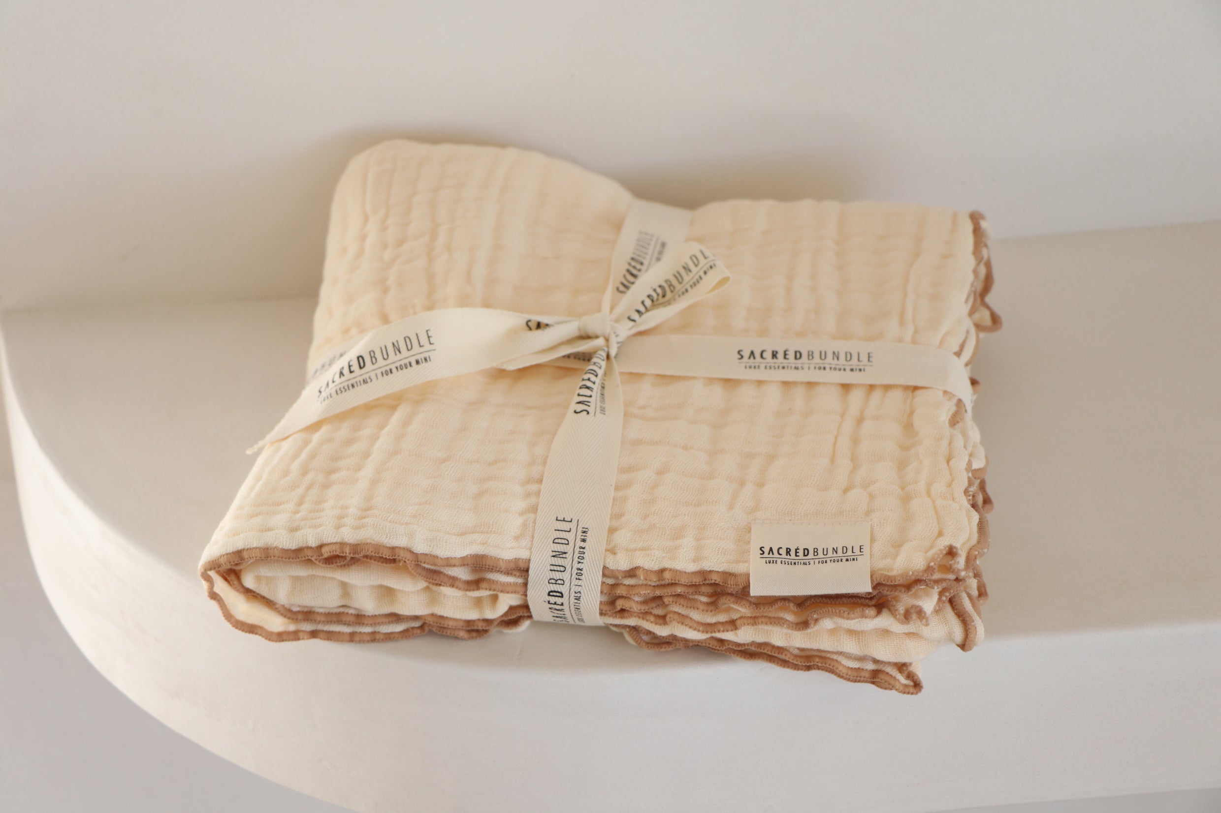 Sacred Bundle Organic Bassinet Sheet Blanc